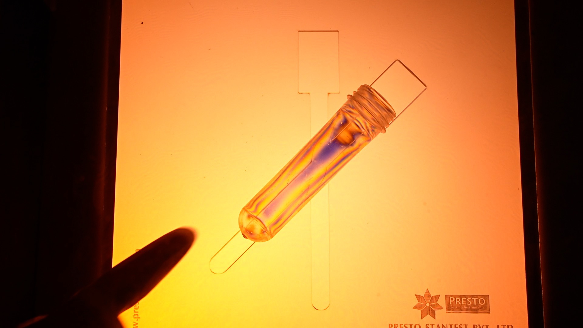 Look at the invisible: Reveal The Hidden Strains with the Polariscope