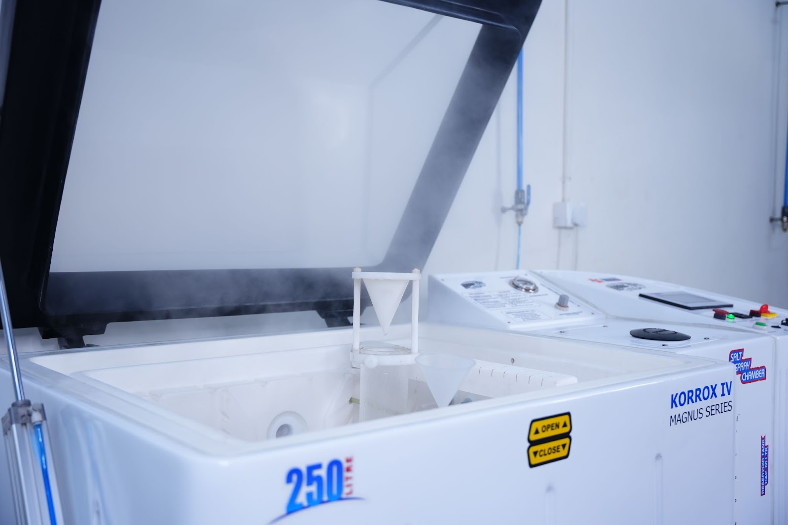 Salt Spray: Step-by-Step Guide to Corrosion Testing